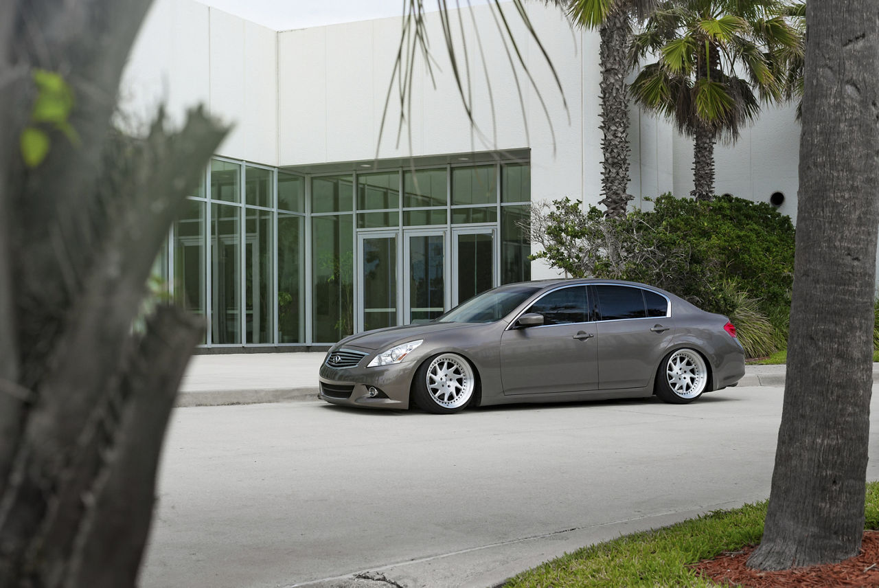 2017 Infiniti G37 - Rotiform OZT - Brushed | Wheel Pros