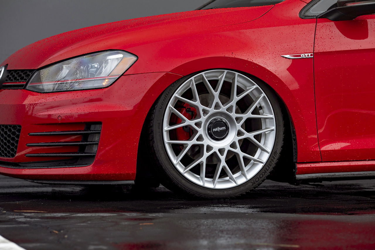 2020 Volkswagen Golf - Rotiform BLQ-C - Silver | Wheel Pros