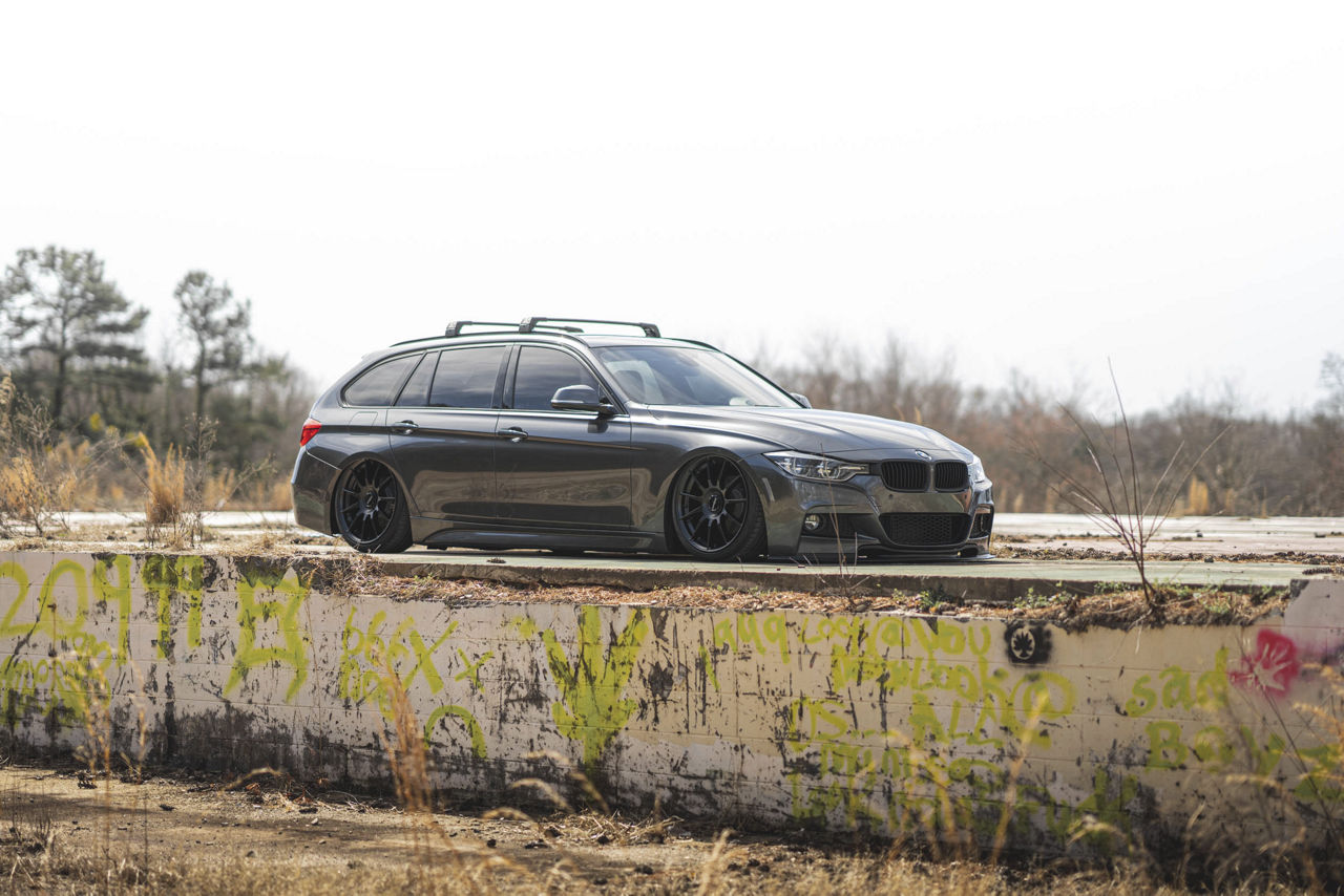 2018 BMW 330i X-Drive - Rotiform DTM - Black | Rotiform