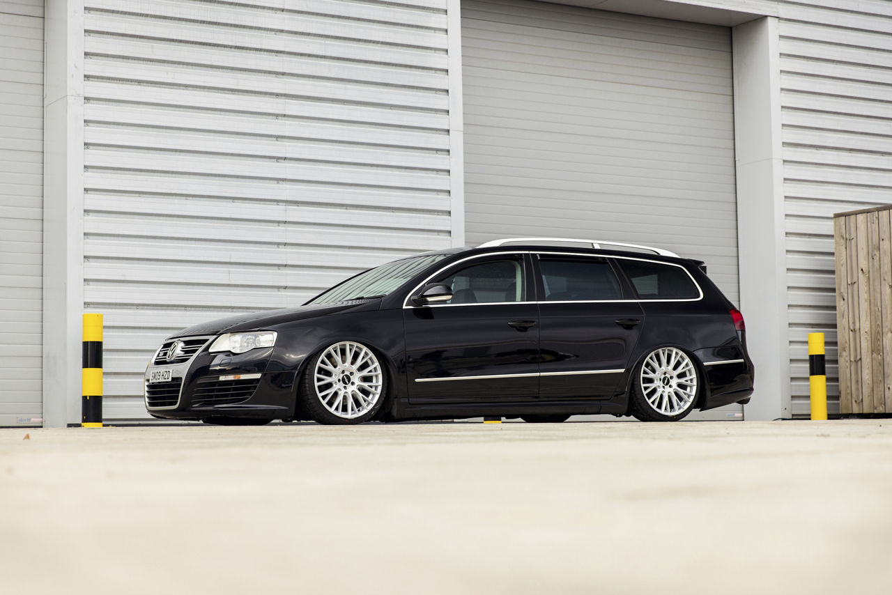 2009 Volkswagen Passat - Rotiform LSE - Silver | Rotiform