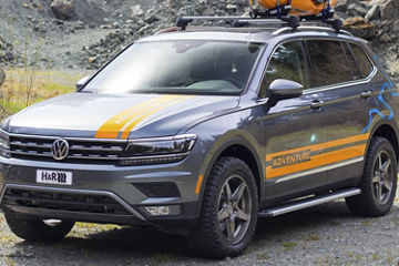 2019 Volkswagen Tiguan - Rotiform WGR - Brushed | Wheel Pros