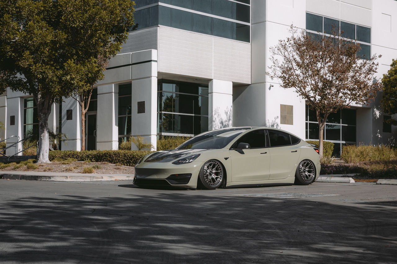 2020 Tesla Model 3 - Rotiform ZMO-M - Brushed | Wheel Pros