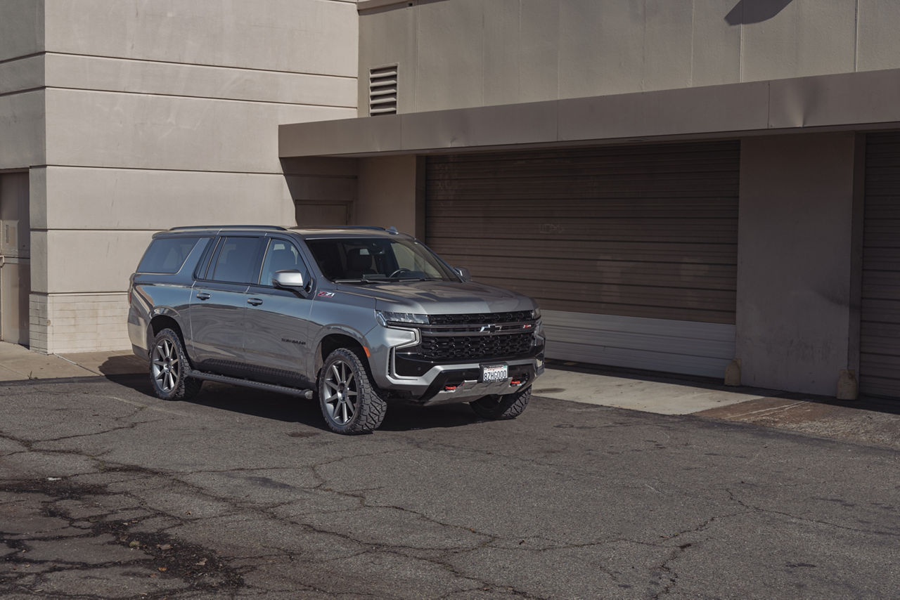 2022 Chevrolet Suburban - Status MAMMOTH - Gray | Wheel Pros