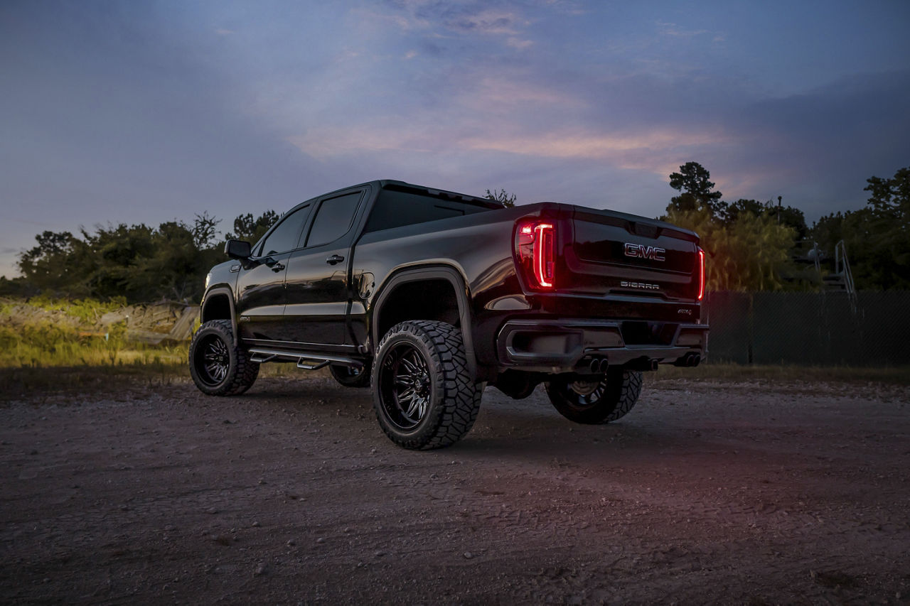 2021 GMC Sierra - XD GUNNER - Black | Wheel Pros