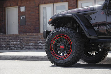 2021 Jeep Wrangler - XD OMEGA - Red | XD Wheels