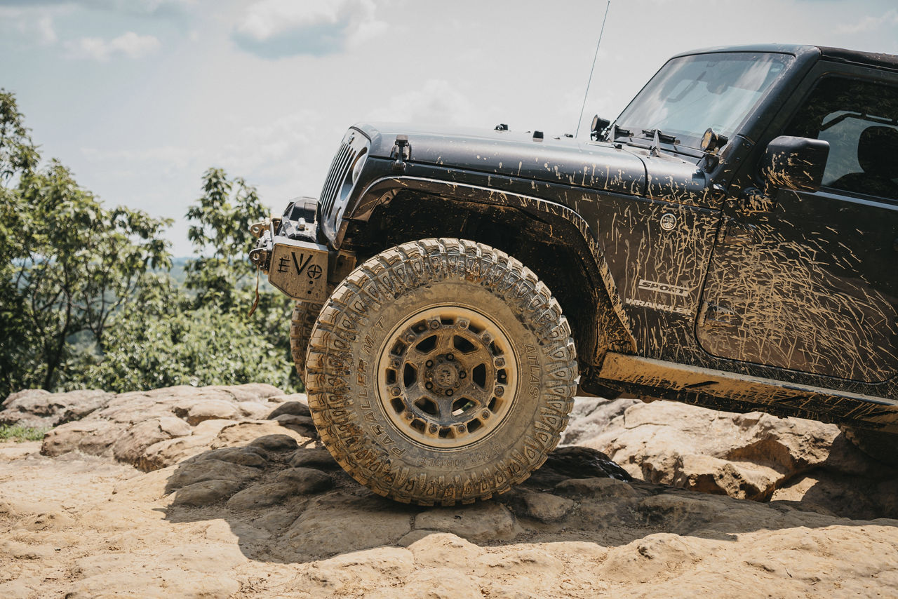 2010 Jeep Wrangler - XD RAID - Black | XD Wheels